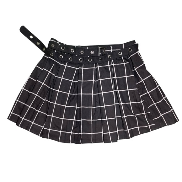 Hot Topic | Skirts | Hot Topic Y2k Grunge Goth Black White Grid Plaid ...